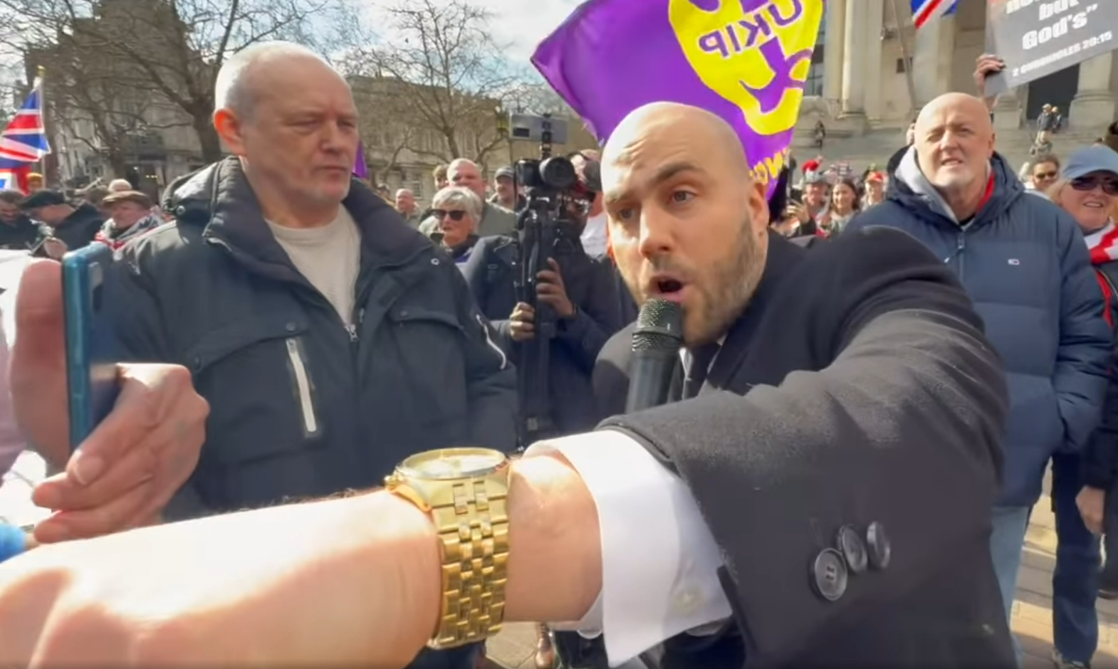 UKIP leader in panic mode as branches collapse and demos flop | Searchlight